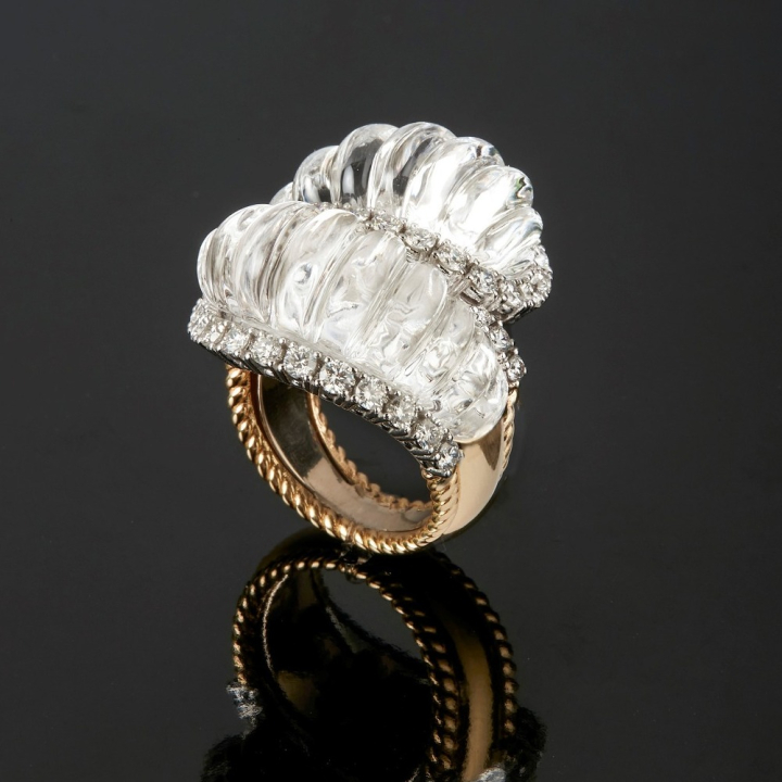 Sale Gold and Precious Stones Rings in Italy