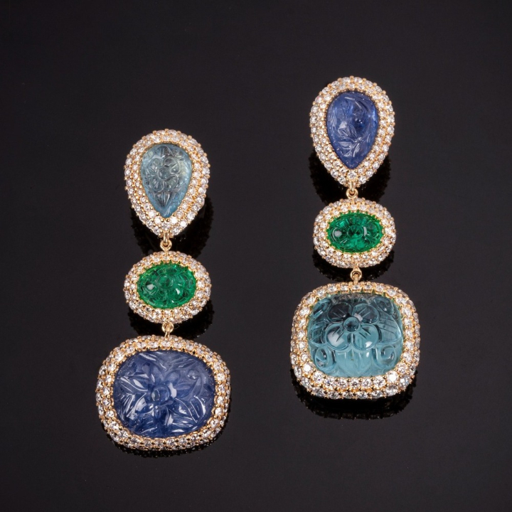 Sale Gold, Diamonds and Precious Stones Earrings in Italy
