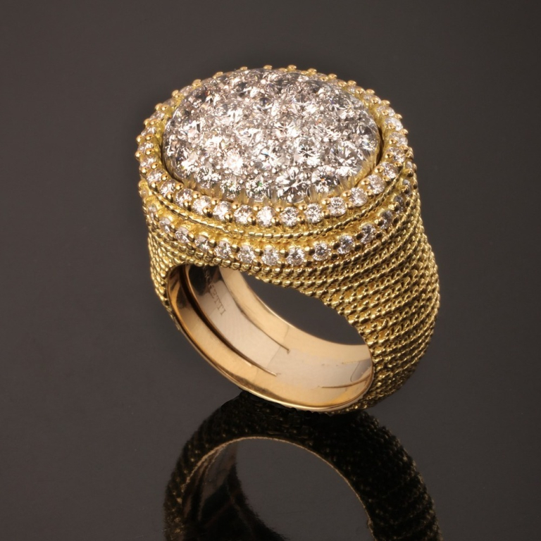 Sale Jewels with precious stones in Italy | Veschetti