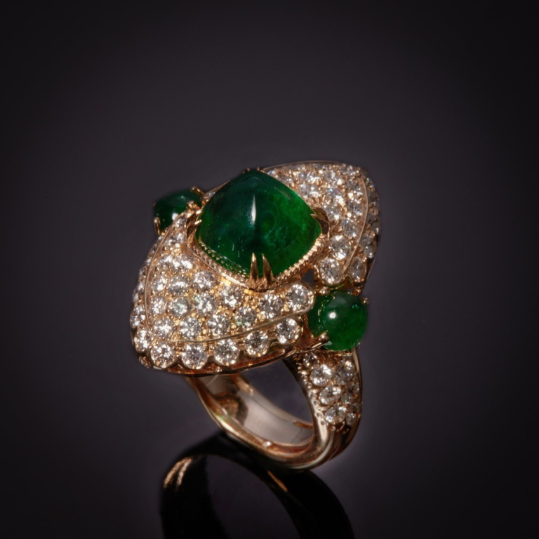 Sale Jewels with precious stones in Italy | Veschetti